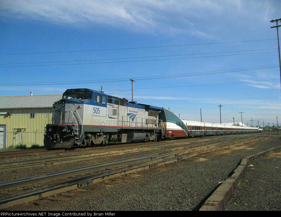 AMTK 505 on train 504